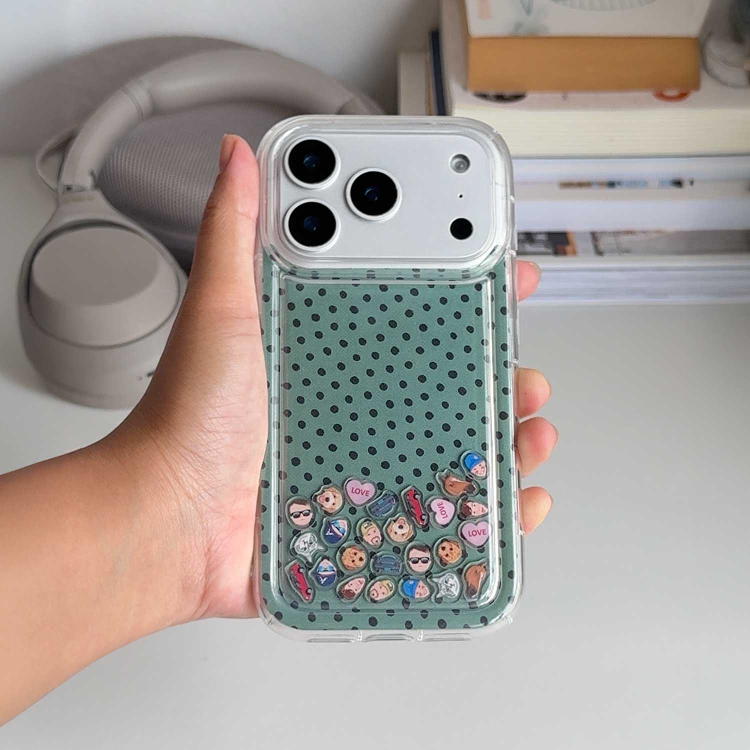 Shaker Case™ with Dotted Jungle Case Design – Shaker Cases